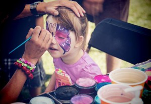 How to make your own face paint - Mouths of Mums