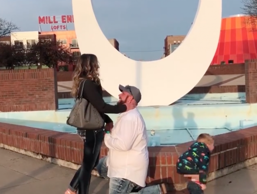 Little Boy Upstages Mum's Marriage Proposal in Hilarious Way - Mouths ...