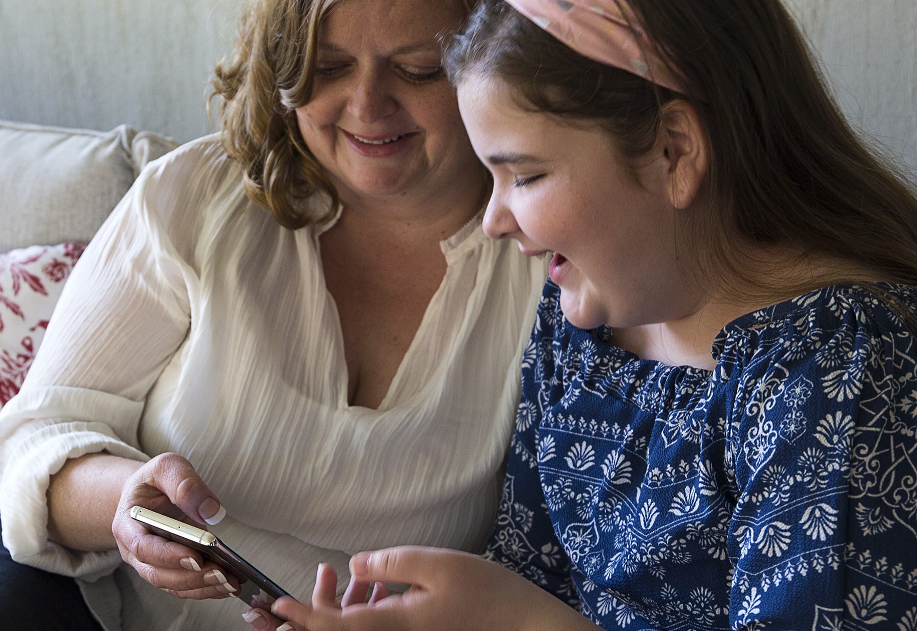 Why Parents Are Too Afraid To Hand Their Old Phones to their Kids ...