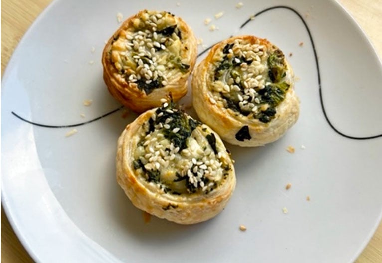 Feta And Spinach Pinwheels - Real Recipes from Mums