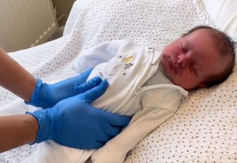 This Is The Ultimate Way To Help A Windy Baby - Mouths of Mums