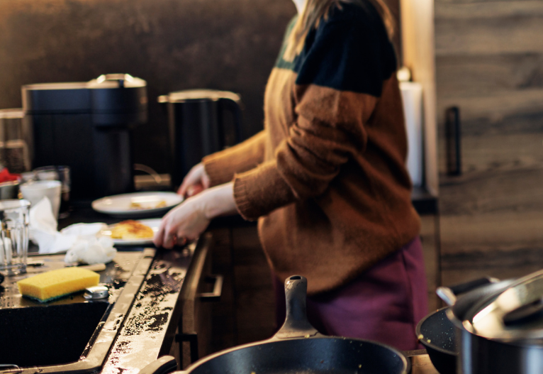 'I'm 15 And My Mum Expects Me To Make Dinner Every Night' - Mouths of Mums