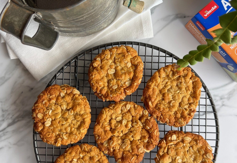 Chewy Anzac Biscuits - Real Recipes from Mums